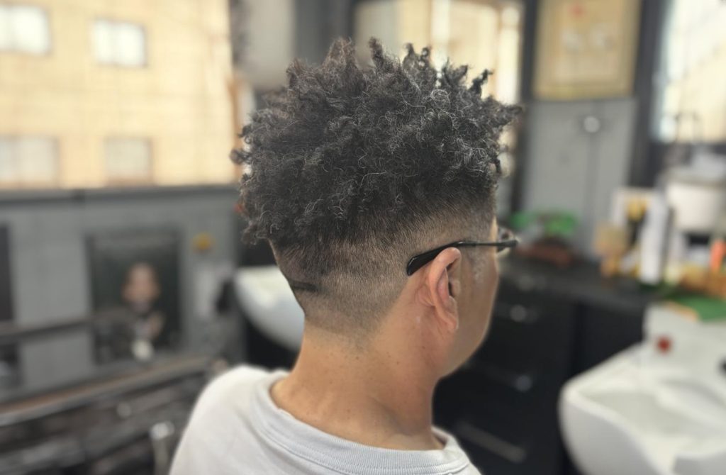 スパイキーアフロ 】毛先が尖った進化系アフロ | 成田にあるBarber shop RAIzE（ライズ）